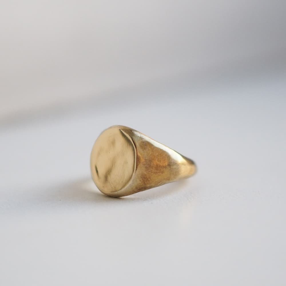 Кольцо Oval Signet Ring Melt Vintage Brass — The Vale of Tears | HANDMADE
